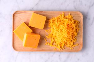 Calories in 1 serving (2 oz) Mild Cheddar Cheese and Nutrition Facts